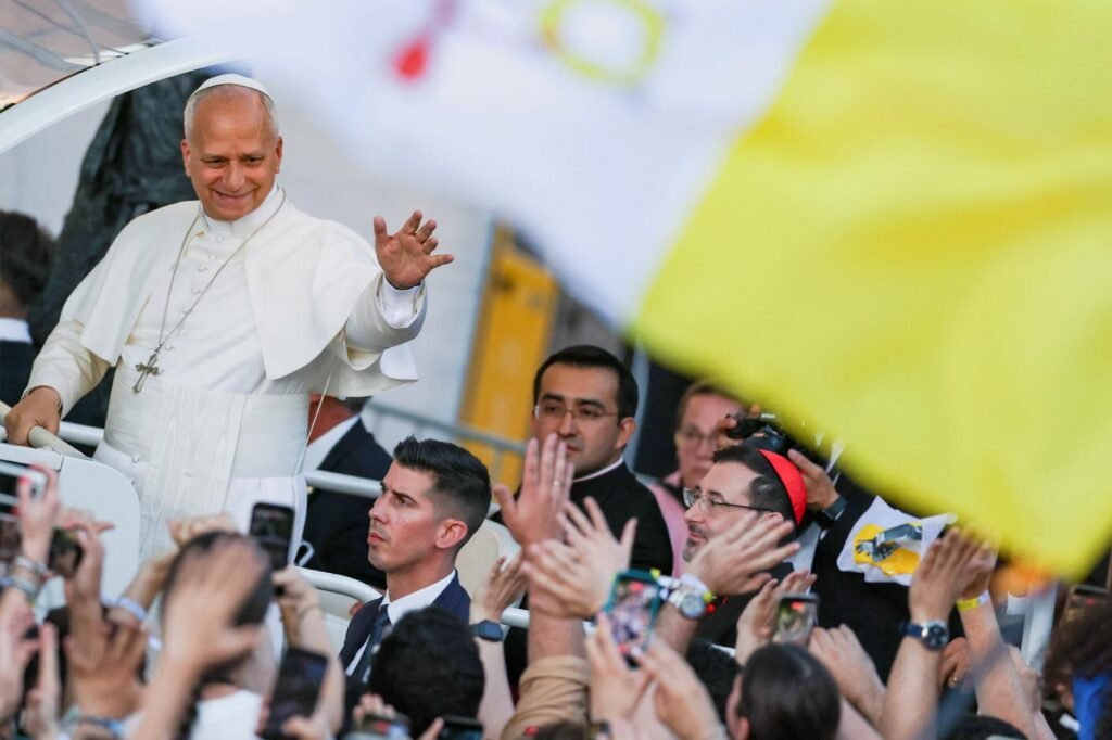 ‘Be human as Christ is,’ Pope Leo XIV tells half a million youth in ...